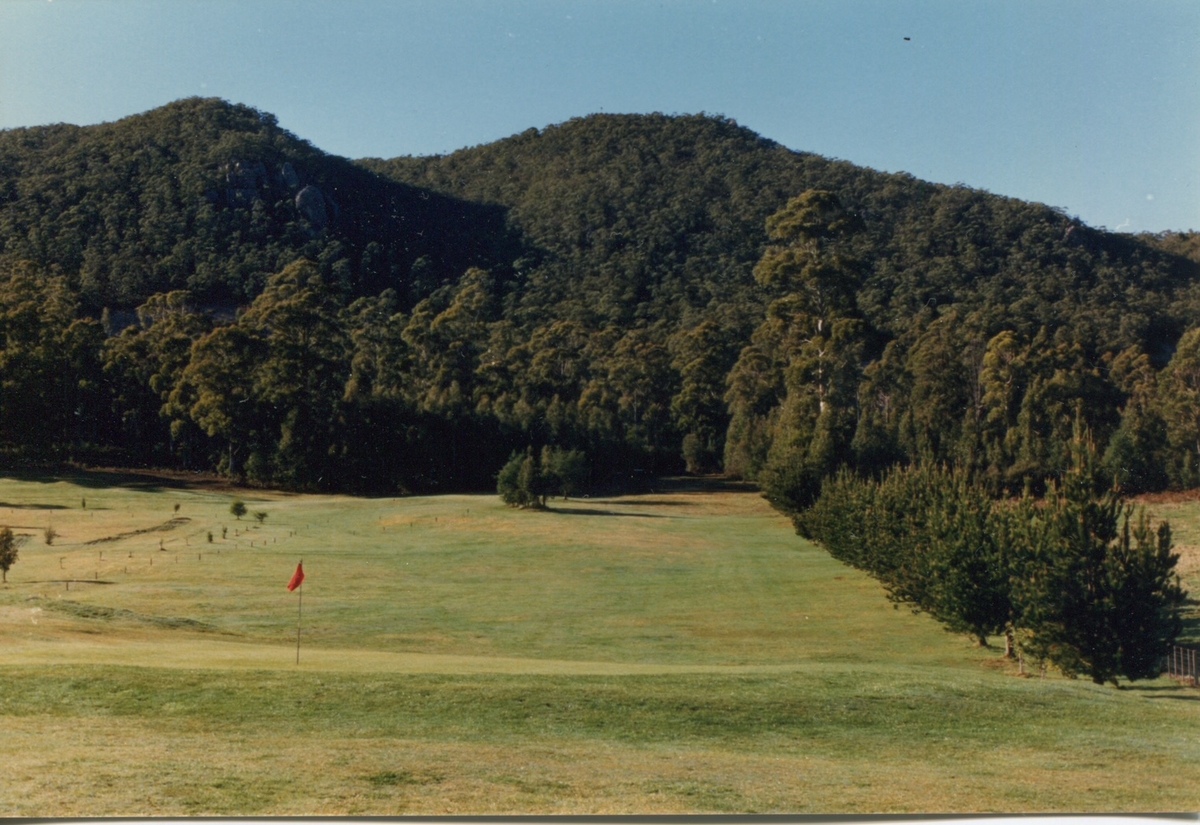 Sheffield Golf Club - Nine hole country golf course in rural North West ...